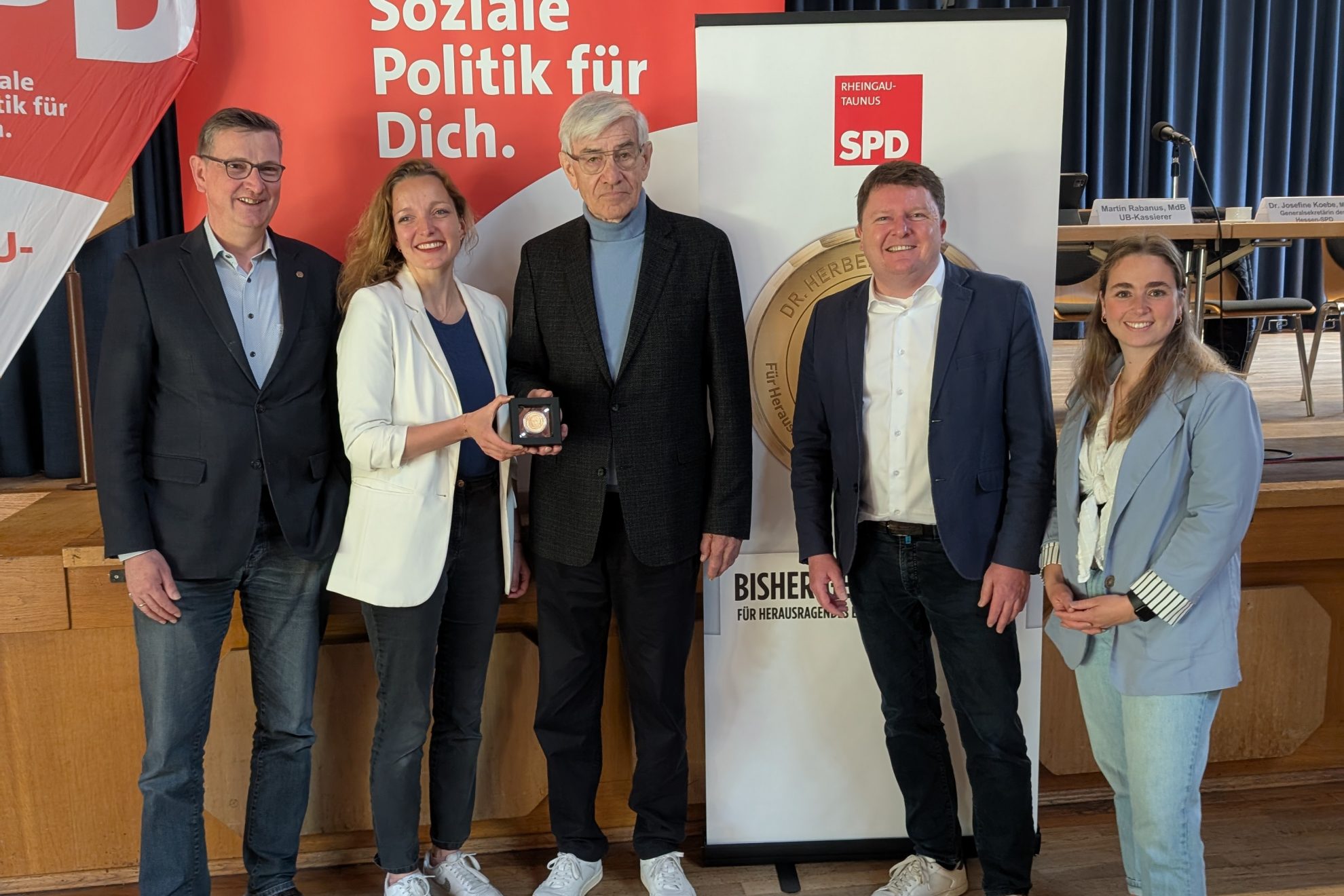 SPD Rheingau-Taunus ehrt Klaus Frietsch für sein Engagement › SPD ...